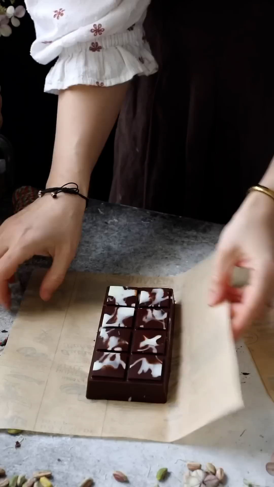 KitKat wafer pieces crunch through soft sugar cookie cake pops | Fiffig ...