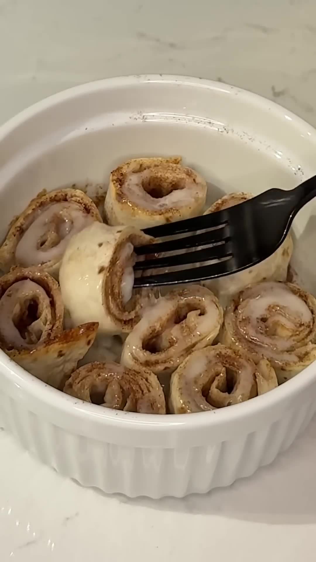 Cream cheese and cinnamon roll up in a tortilla for speedy buns ...